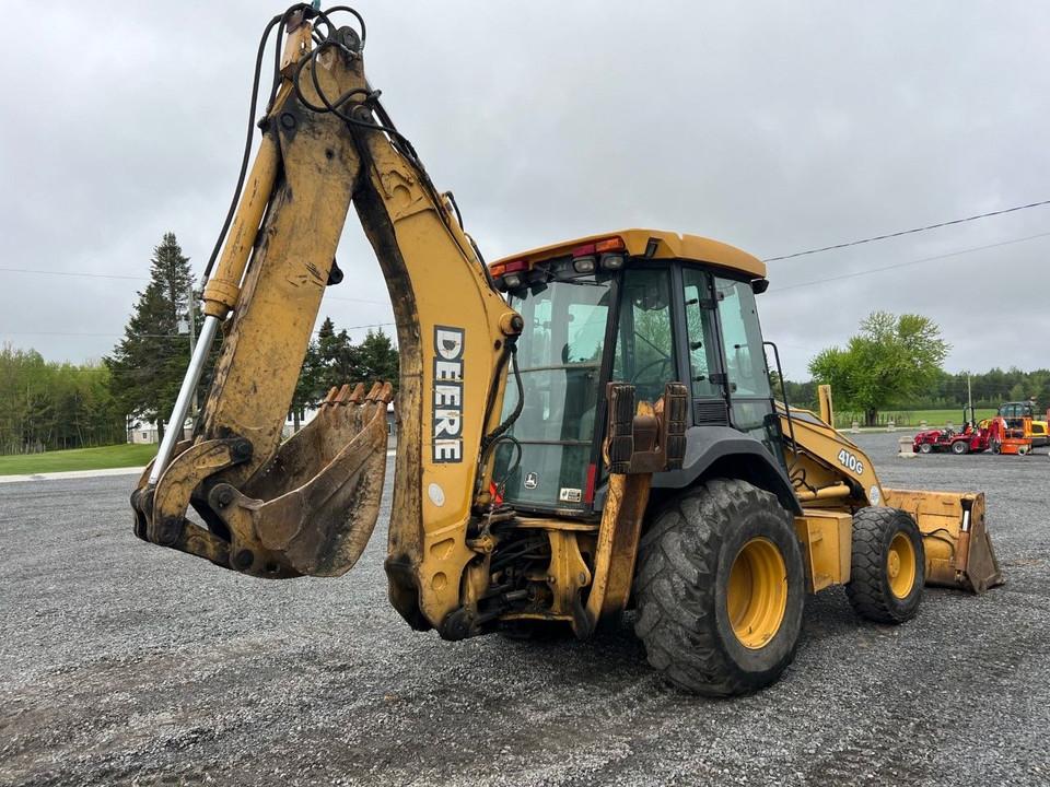 2004 John Deere 410G Pépine Rétrocaveuse 4x4 for sale