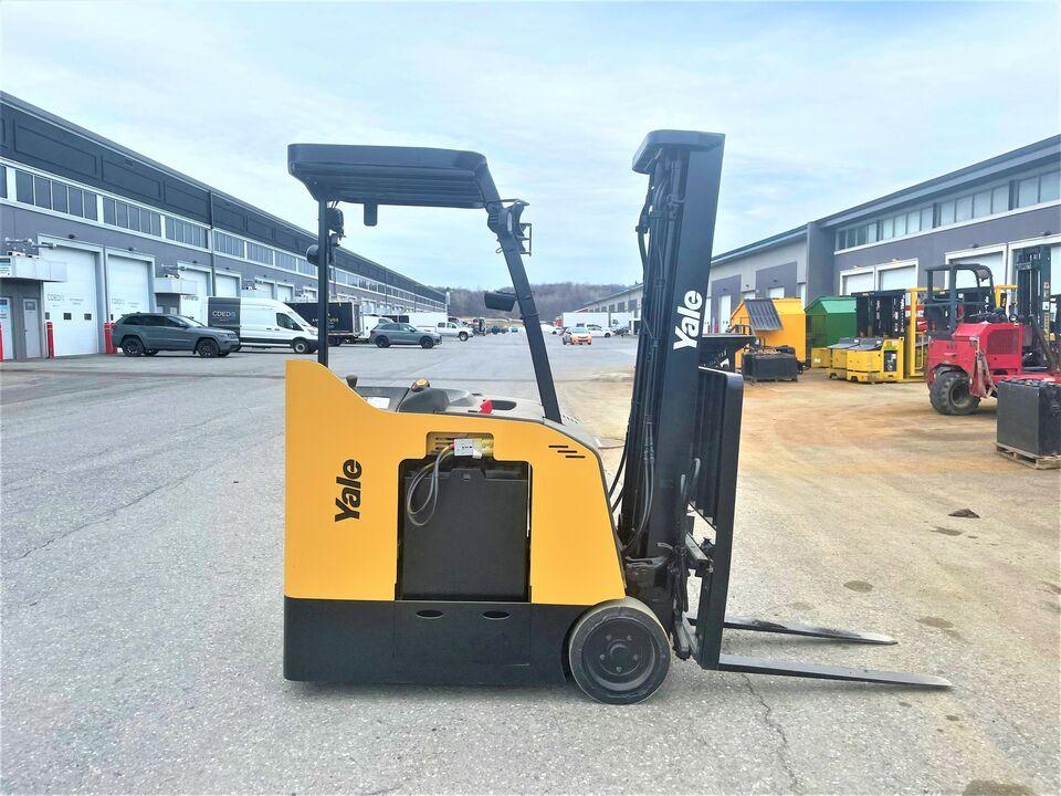 2014 Chariot à conducteur debout Yale ESC035 514-863-4754 for sale