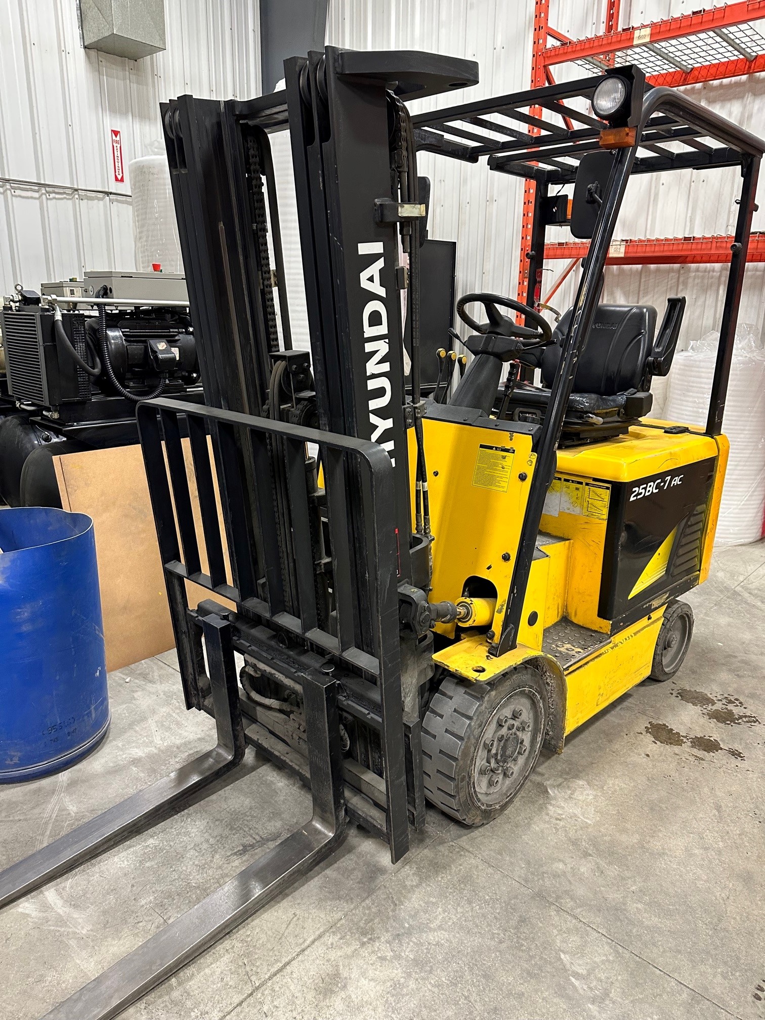 Hyundai 25BC-7 Electric Forklift for sale