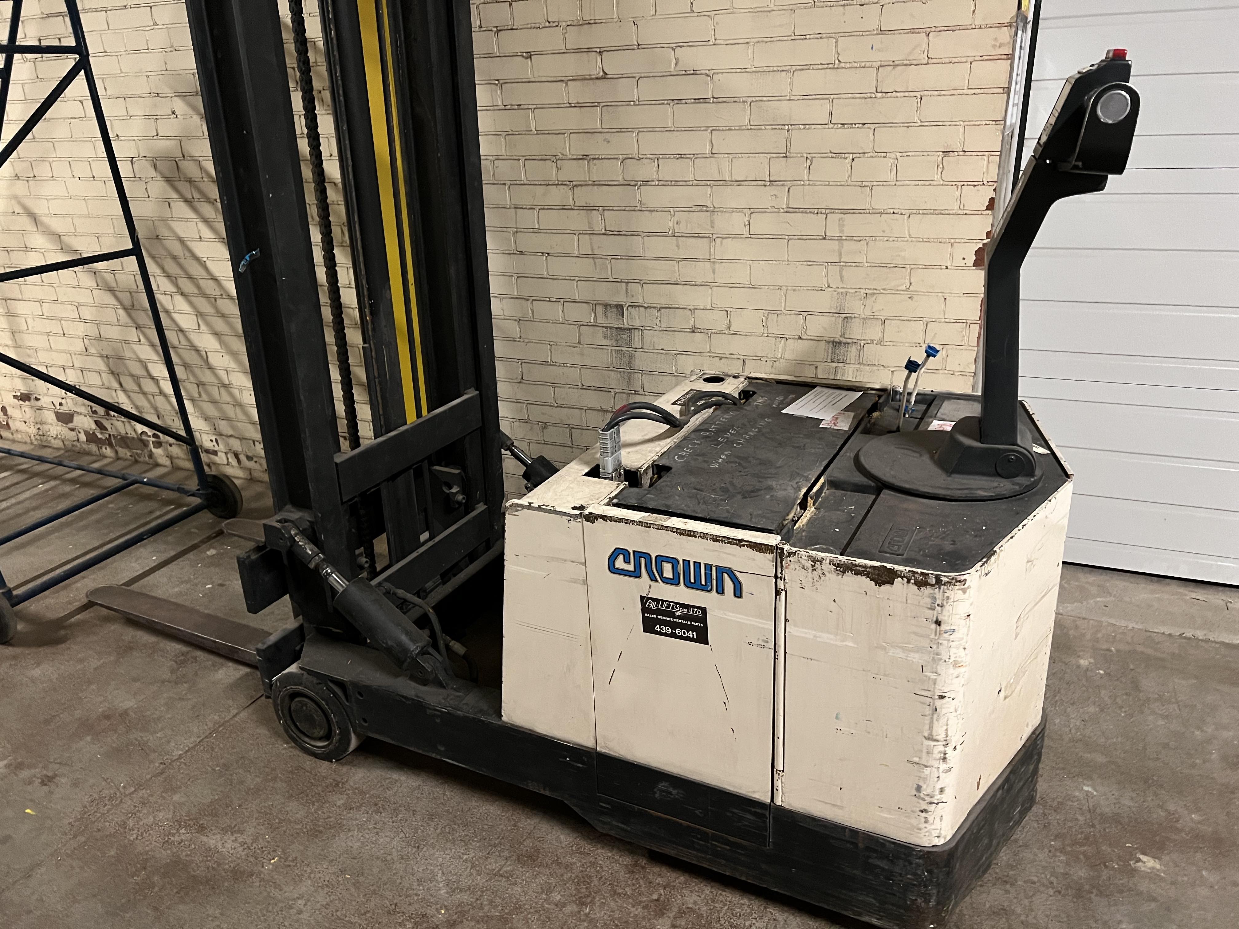 Crown W walkie counterbalanced stacker forklift 130" lift 3000 lbs cap ...