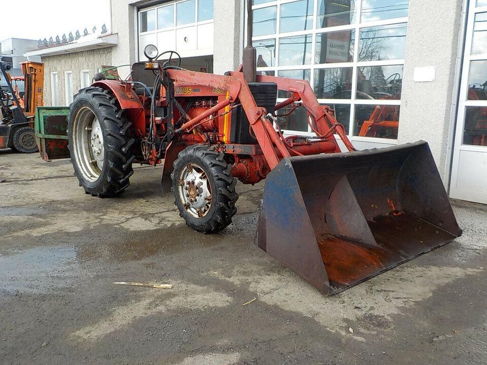 Belarus 420 tractor with loader for sale
